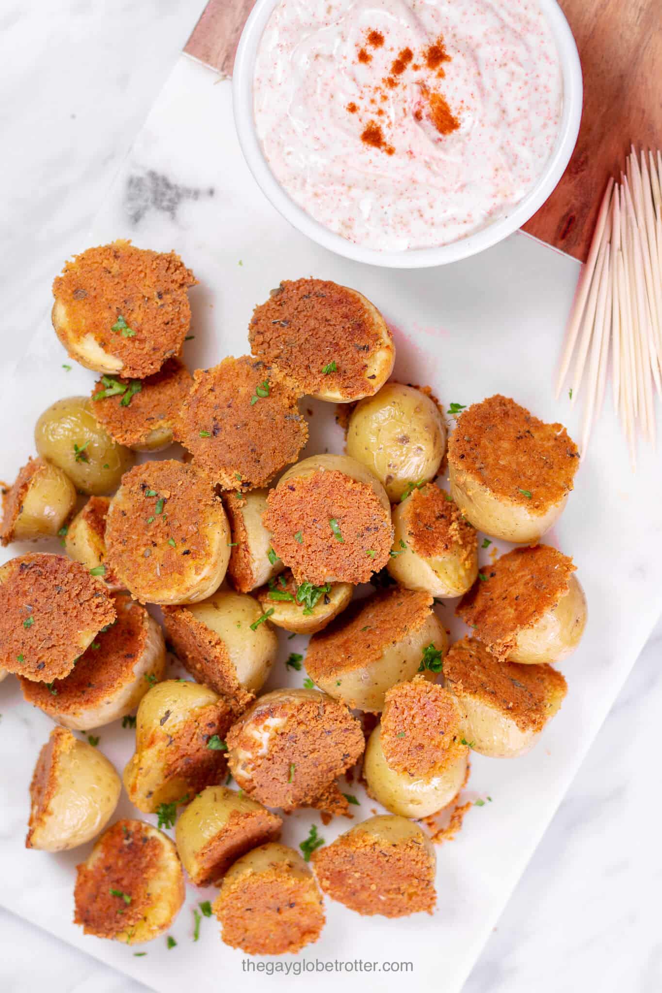 Crispy Parmesan Roasted Potatoes - The Gay Globetrotter